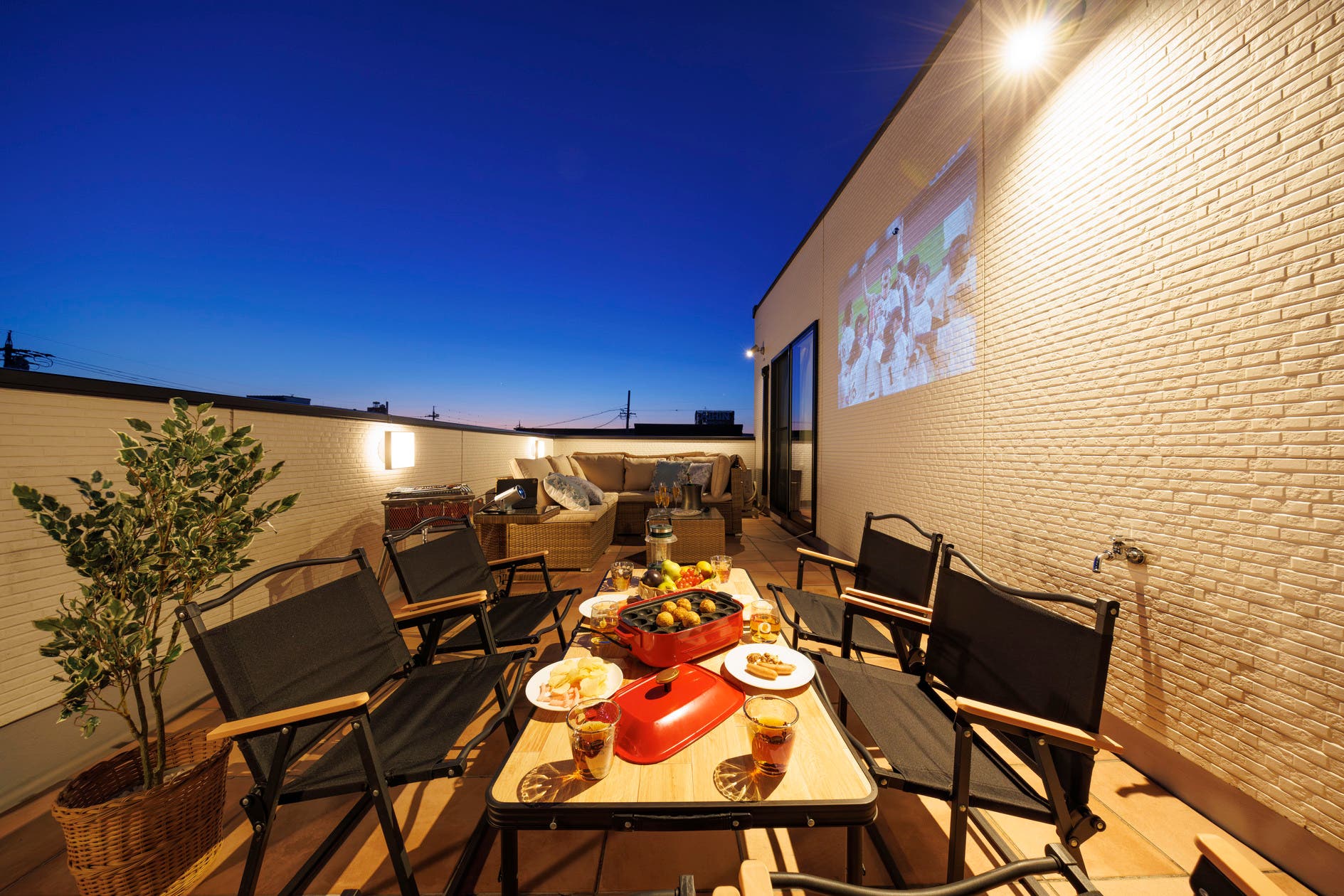 駅徒歩4分🚋無料駐車場3台🚗✨アンティーク家具🛋️✨テラスBBQ&映画🎞️映えるおしゃれ空間で撮影&パーティ🎉♥️の写真1