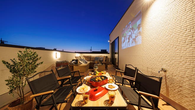 駅徒歩4分🚋無料駐車場3台🚗✨アンティーク家具🛋️✨テラスBBQ&映画🎞️映えるおしゃれ空間で撮影&パーティ🎉♥️の写真1