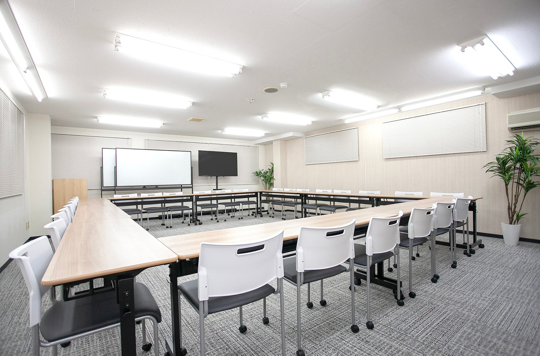 オープン記念価格🎏5月NEWOPEN🎏茅場町駅2分/最大40名/ビジネス/ボドゲ/セミナー/施術ベット8台の写真3
