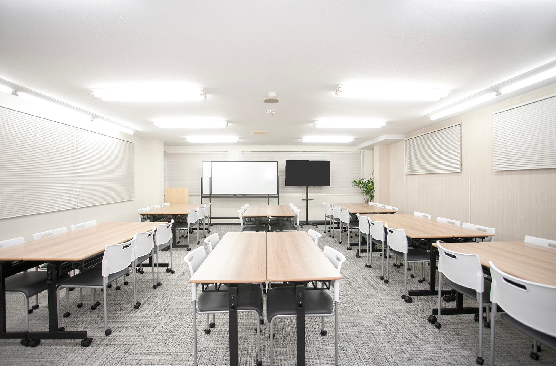 オープン記念価格🎏5月NEWOPEN🎏茅場町駅2分/最大40名/ビジネス/ボドゲ/セミナー/施術ベット8台の写真6