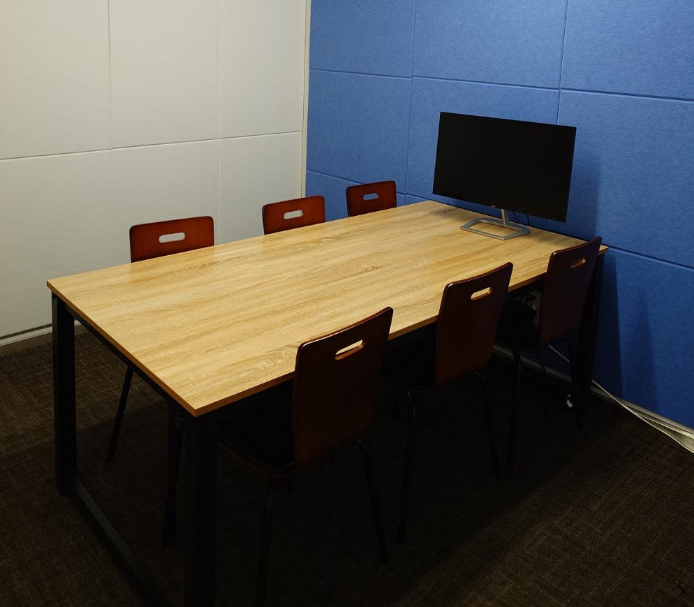 ServiceOffice W京都駅前 貸会議室B（1～6名）【京都駅徒歩5分】WEB会議や打合せに・フリードリンク利用可の写真1