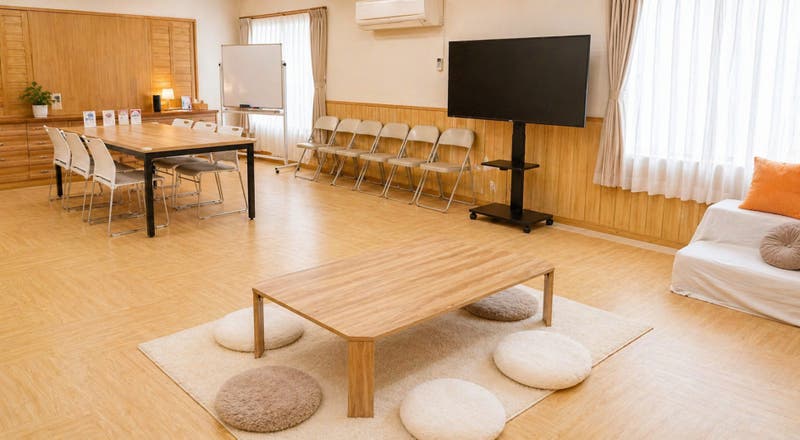【長野駅徒歩7分】女子会・推し活・セミナーに｜大型テレビ・Wi-Fi完備｜47㎡貸切スペース