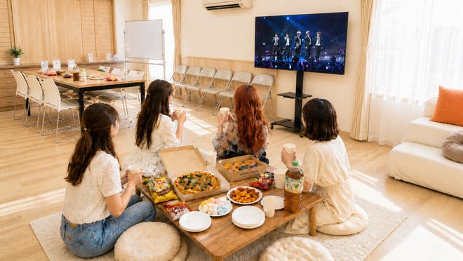 【長野駅徒歩7分】女子会・推し活・セミナーに|大型テレビ・Wi-Fi完備|47㎡貸切スペースの写真4