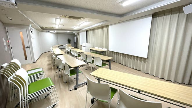 【Bst】飯田橋徒歩4分 最大44名!大スクリーン2台、防音、調光、備品0円、イベント、会議、セミナー、研修、講演、パーティーの写真6