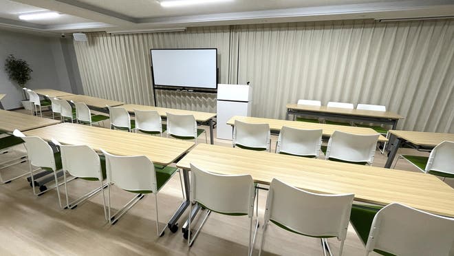 【Bst】飯田橋徒歩4分 最大44名!大スクリーン2台、防音、調光、備品0円、イベント、会議、セミナー、研修、講演、パーティーの写真8