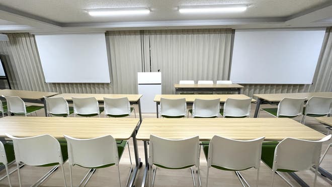 【Bst】飯田橋徒歩4分 最大44名!大スクリーン2台、防音、調光、備品0円、イベント、会議、セミナー、研修、講演、パーティーの写真9