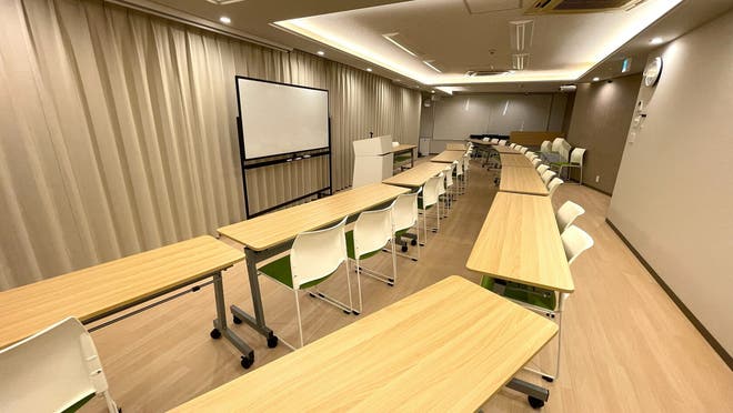 【Bst】飯田橋徒歩4分 最大44名!大スクリーン2台、防音、調光、備品0円、イベント、会議、セミナー、研修、講演、パーティーの写真10