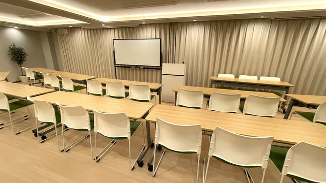 【Bst】飯田橋徒歩4分 最大44名!大スクリーン2台、防音、調光、備品0円、イベント、会議、セミナー、研修、講演、パーティーの写真12