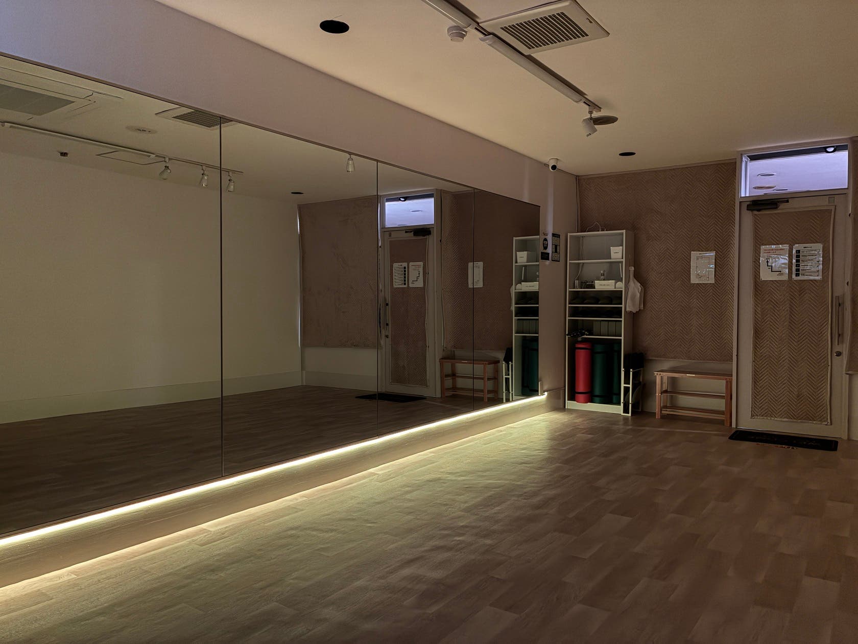 【OPEN記念価格！湘南台駅徒歩3分】大型鏡×綺麗な長方形空間｜ダンス・ヨガ・撮影に最適の写真30