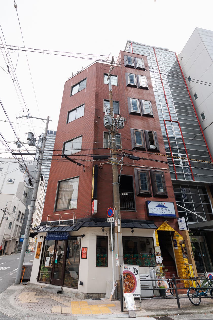 【OPEN特価】大阪天満宮駅徒歩1分南森町駅徒歩3分複数窓×照明機材多数の撮影スタジオ｜メイクルーム・更衣室あり｜天井高2.8mの写真5