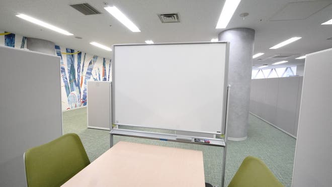 <AI VILLAGE SHIBUYA 4名半個室No.1>渋谷駅徒歩6分コワーキングスペース✨光回線Wi-Fi📶電源🔌の写真2
