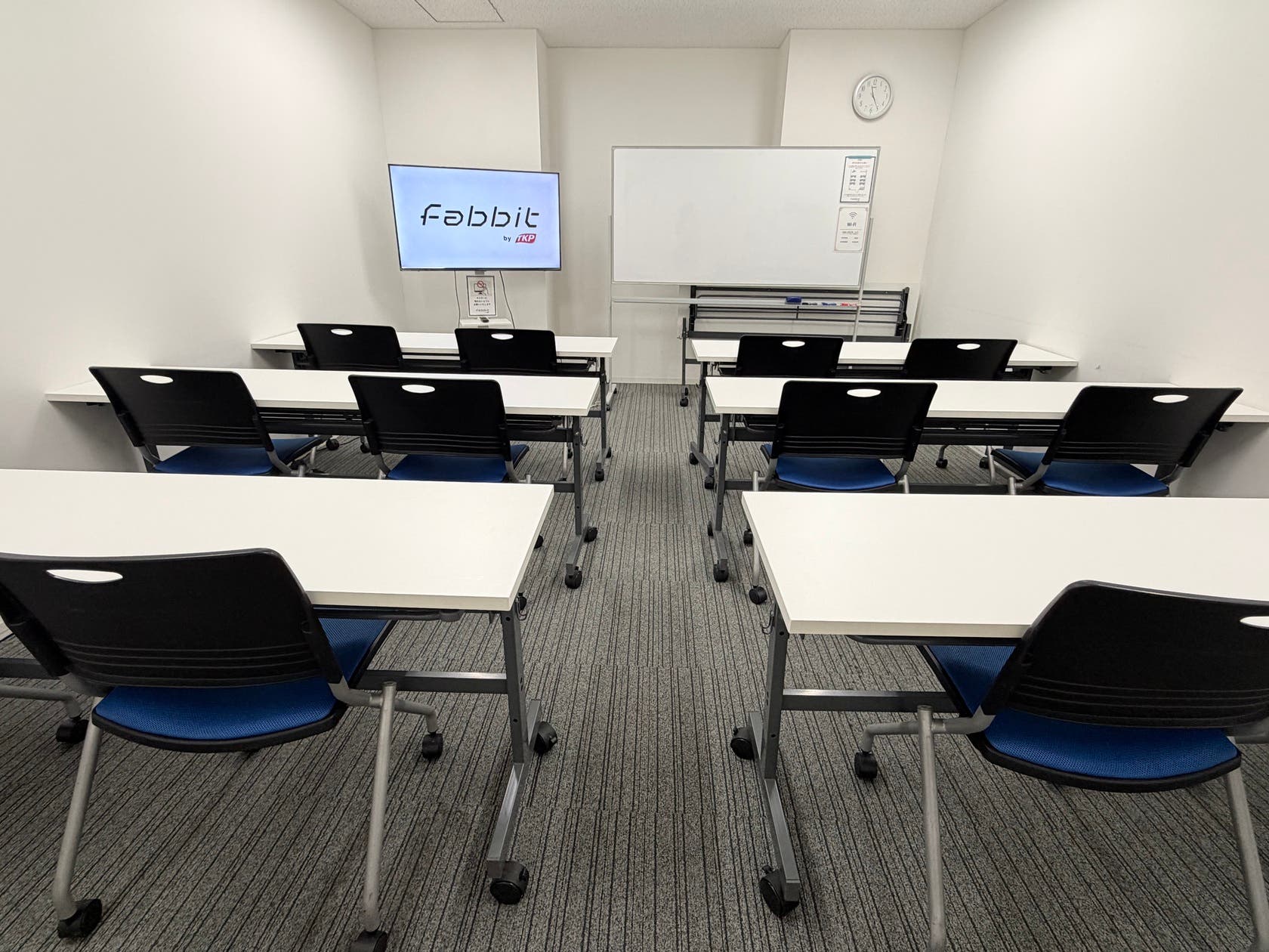 【fabbit大阪本町】セミナールームの写真1