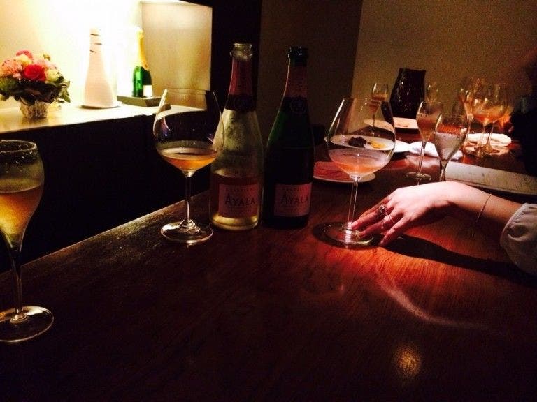 【西麻布】y bar シックな雰囲気で素敵な夜を提供しますの写真1