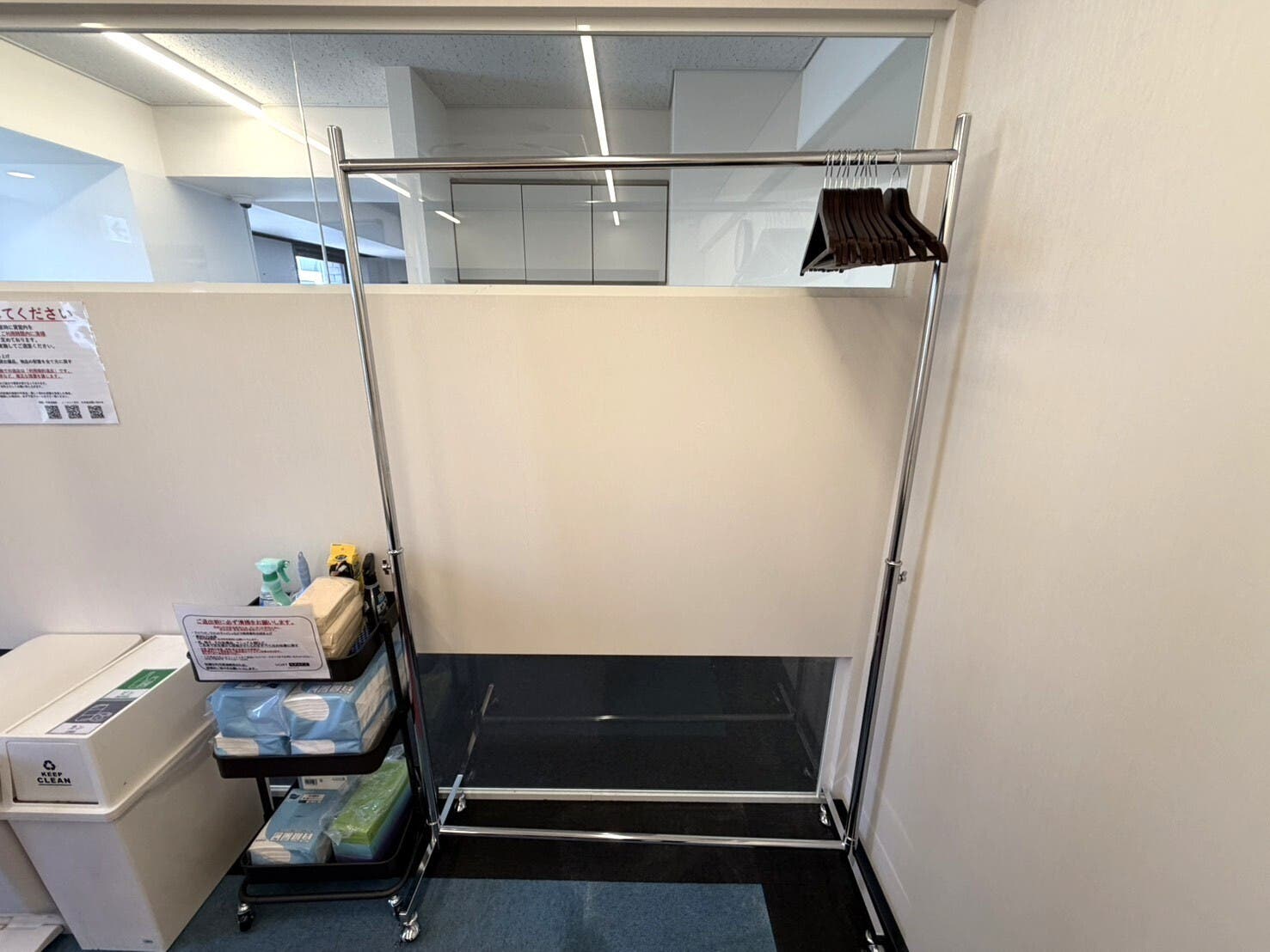【茅場町駅0分】8F Room B /会議や商談に最適！モニター・ホワイトボード付きの写真22