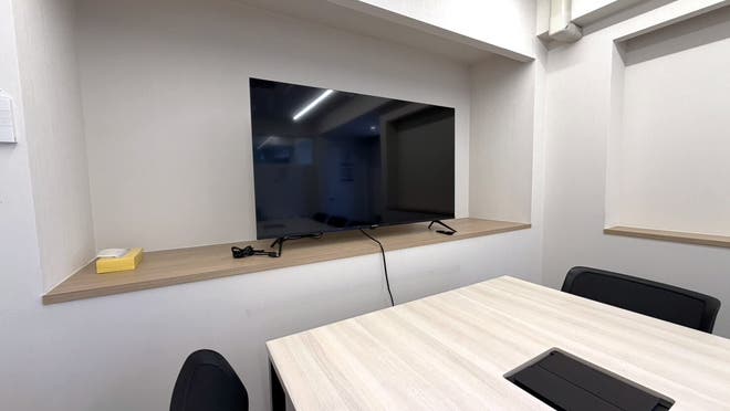 【茅場町駅0分】8F Room B /会議や商談に最適!モニター・ホワイトボード付きの写真5