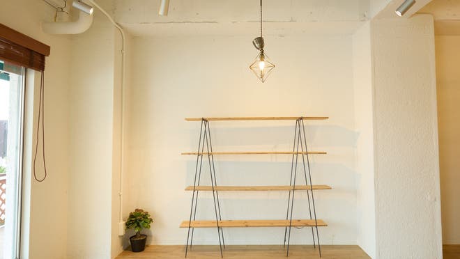 【平日割引実施中】【大阪天満宮駅3分】room1 ポップアップや展示会に最適な視認性抜群路面に面したウッド調レンタルスペースの写真4