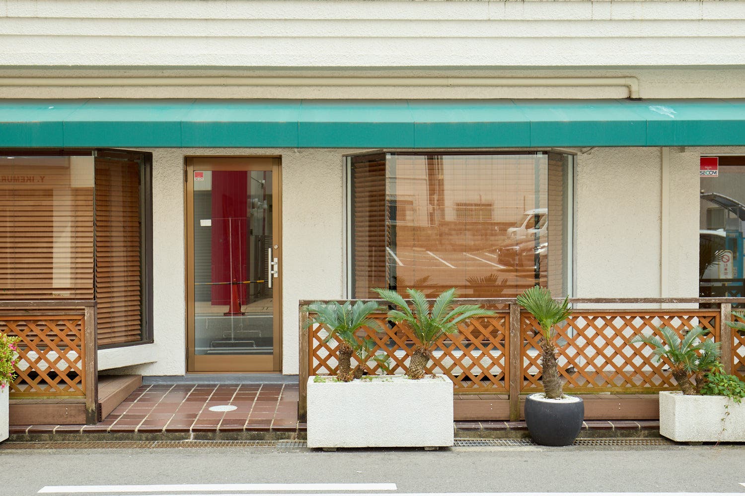 【平日割引実施中】【大阪天満宮駅３分】room2 ポップアップや展示会に最適な視認性抜群路面に面した什器充実レンタルスペースの写真12
