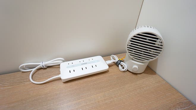 <SpemaBOX_渋谷明治通りスペマオフィス>1人用完全個室ブース💼昇降デスク↕️光回線Wi-Fi📶電源🔌の写真8