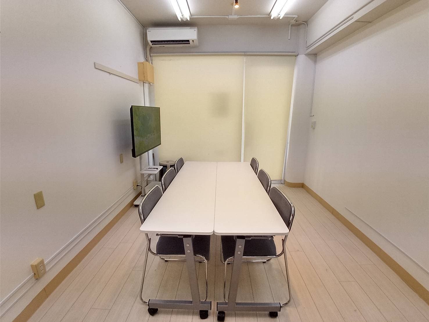 【5月18日以降予約可能🌟 】１階で視認性抜群★岡山駅西口3分★wi-fi、50型モニター、ホワイトボード無料利用の写真6