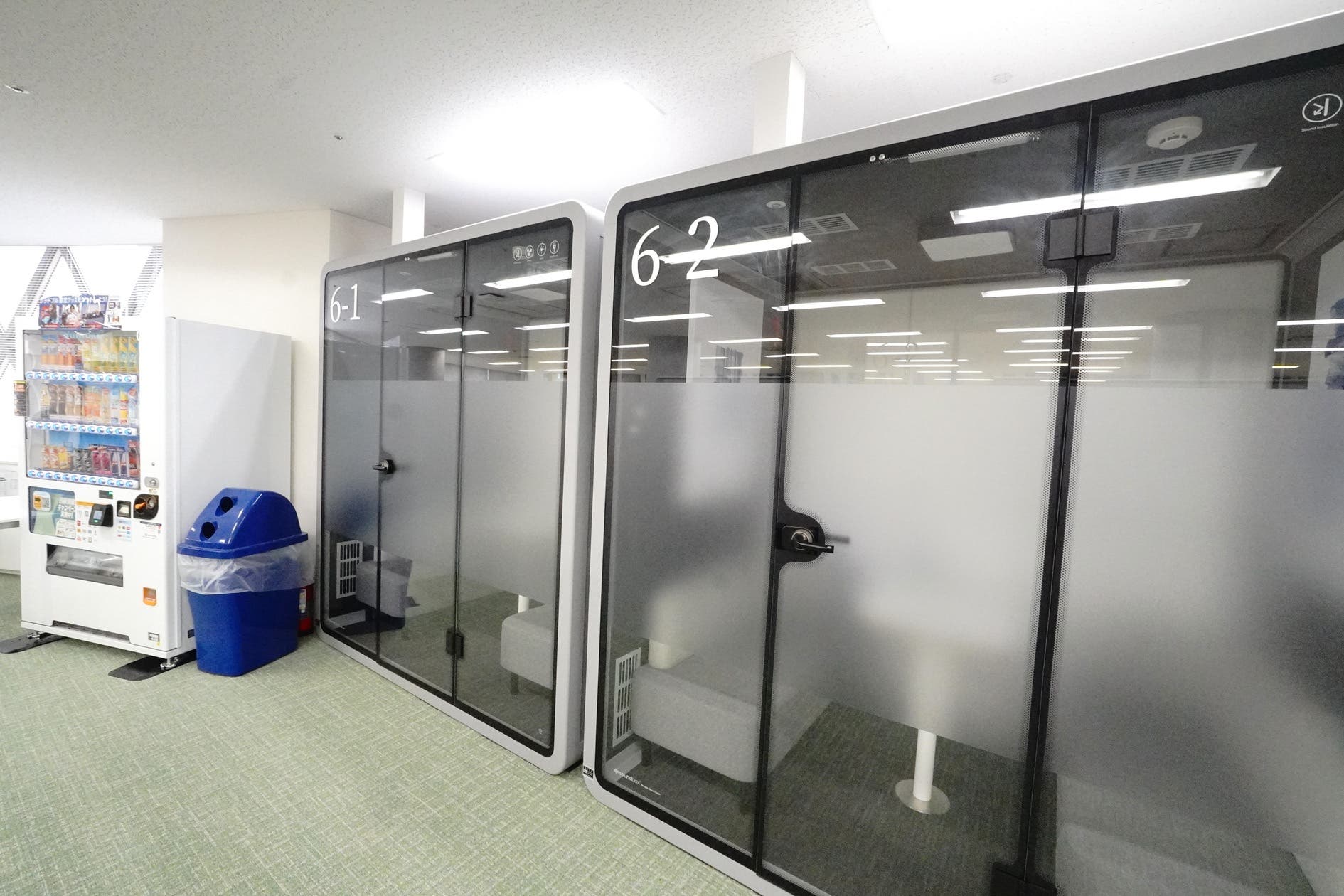 ＜AI VILLAGE SHIBUYA 4名用ブース6-2＞渋谷駅徒歩6分コワーキングスペース✨光回線Wi-Fi📶電源🔌の写真4