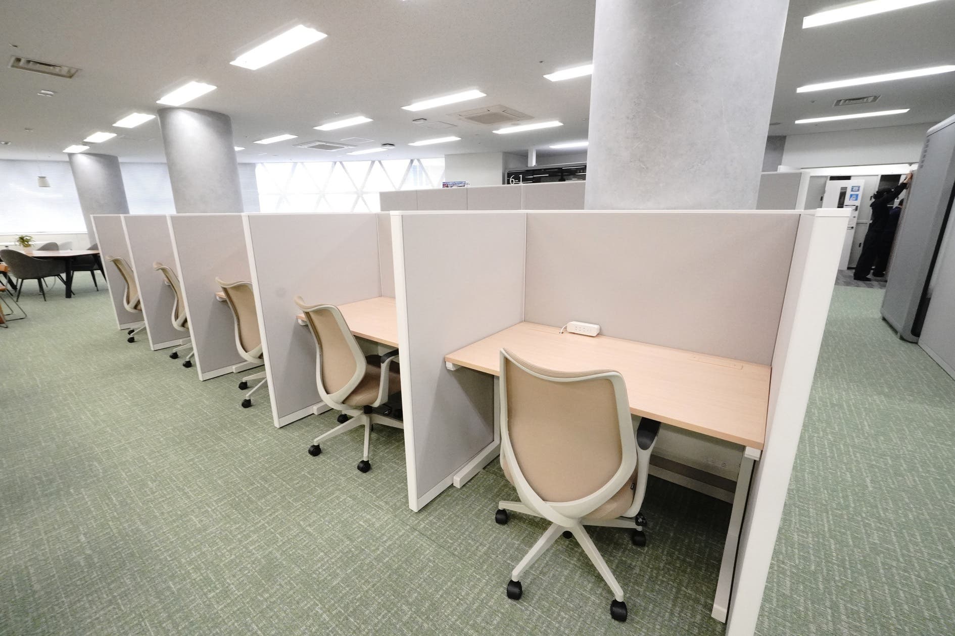 ＜AI VILLAGE SHIBUYA 1名半個室C2＞渋谷駅徒歩6分コワーキングスペース✨光回線Wi-Fi📶電源🔌の写真2