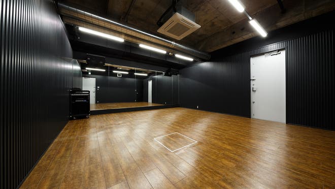 駅から徒歩2分・個室型スタジオ¥1,000/h〜|ダンス・演技・ヨガ・打ち合わせ対応の写真1