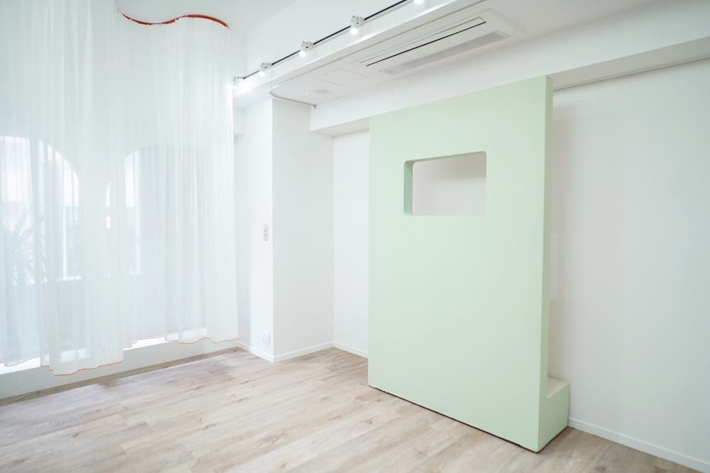 【名古屋市中区栄3丁目】撮影や展示会に最適。多彩なカーテンで「世界観」を自在に操るレンタルスペースの写真13