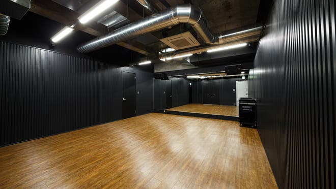 駅から徒歩2分・個室型スタジオ¥1,000/h〜|ダンス・演技・ヨガ・打ち合わせ対応の写真1