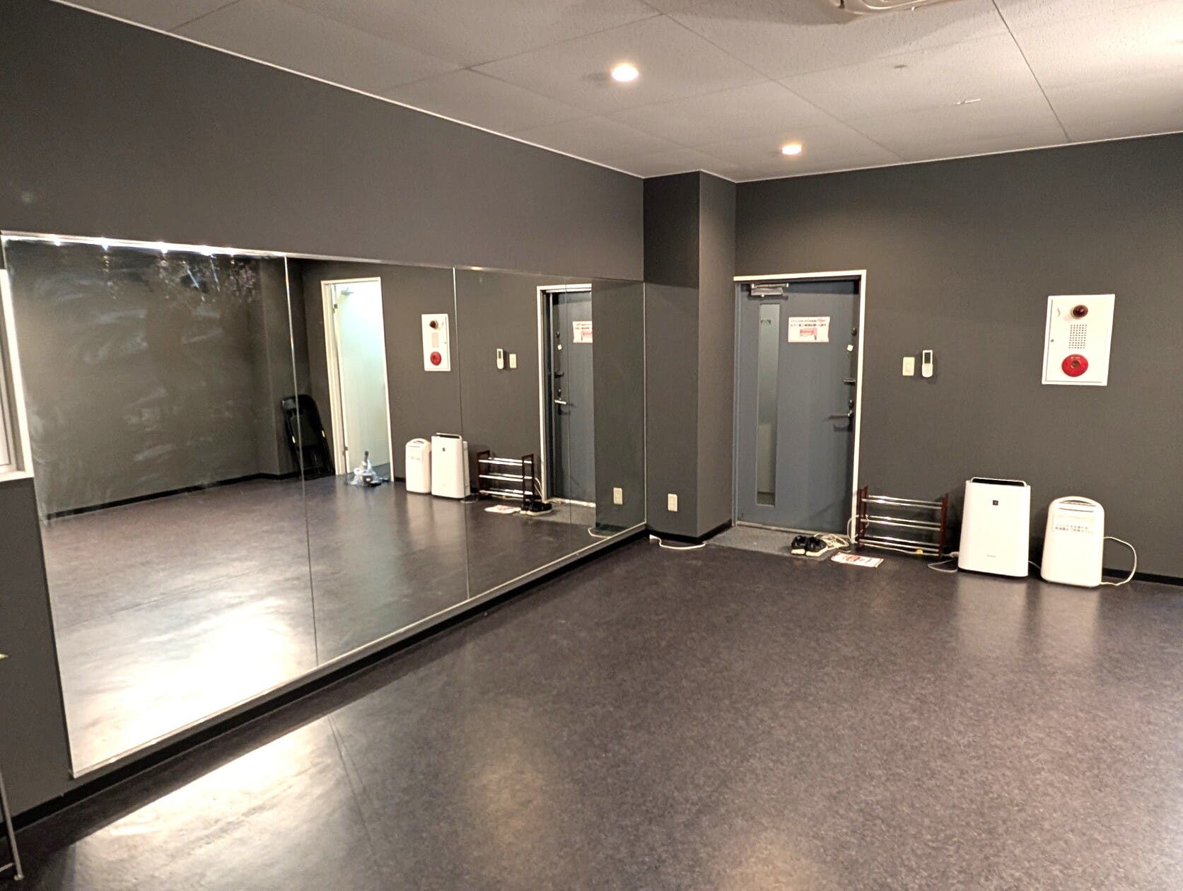 【難波駅から徒歩5分】ダンスができるスタジオ【ヨガ】【撮影】【演劇の稽古】【ウォーキングレッスン】によく使われます♪の写真2