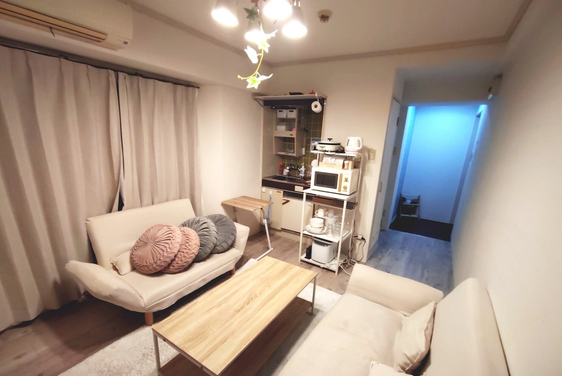 【大人気４人ぐらいのおしゃべりスペース】角部屋🌟ゲーム多数🗑ゴミ箱利用可🍕鍋パ/タコパ/合コン/女子会/DVD鑑賞の写真4