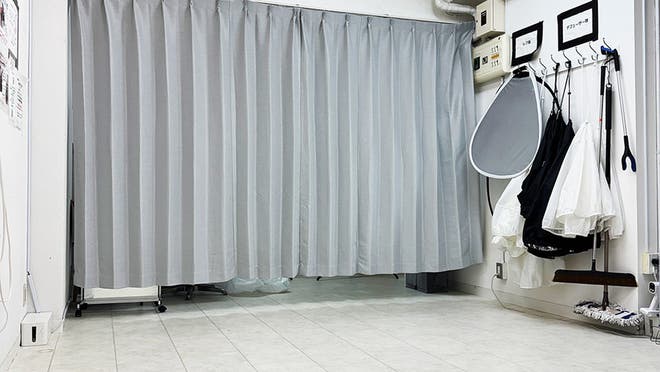 【本格撮影スタジオが1H/3300円〜】上野・浅草の天高2.8mの無料機材多数の超ハイコスパの撮影スタジオの写真5