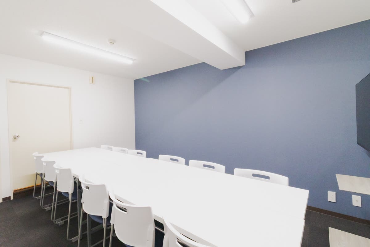 【札幌駅出口目の前！定員12名！】50型大型モニター・10Gbps光回線・WiFi全て無料！ふれあい貸し会議室 札幌No166の写真6