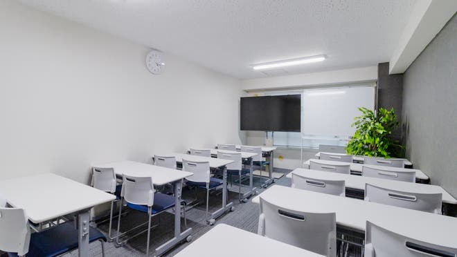 【札幌駅出口目の前!定員24名!】65型大型モニター・10Gbps光回線・WiFi全て無料!ふれあい貸し会議室 札幌No167の写真3