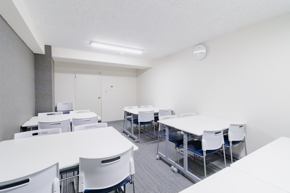 【札幌駅出口目の前！定員24名！】65型大型モニター・10Gbps光回線・WiFi全て無料！ふれあい貸し会議室 札幌No167の写真9