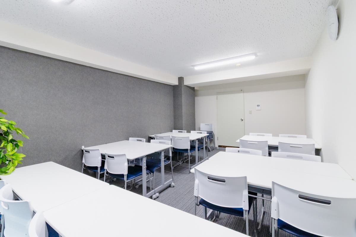 【札幌駅出口目の前！定員24名！】65型大型モニター・10Gbps光回線・WiFi全て無料！ふれあい貸し会議室 札幌No167の写真10