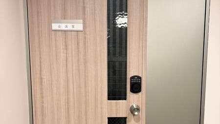 【博多駅近!完全個室12名】高速WIFi!大型モニター・ホワイトボード無料完備!の写真9