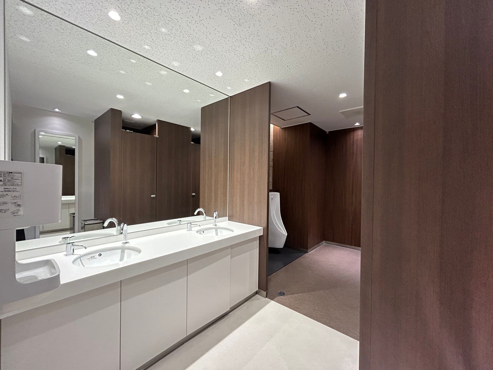 ＜EDGE名駅 Meeting Room1＞名古屋駅徒歩10分🚃6名収容🪑Wi-Fi📶会議/商談/面談/ワークショップの写真15