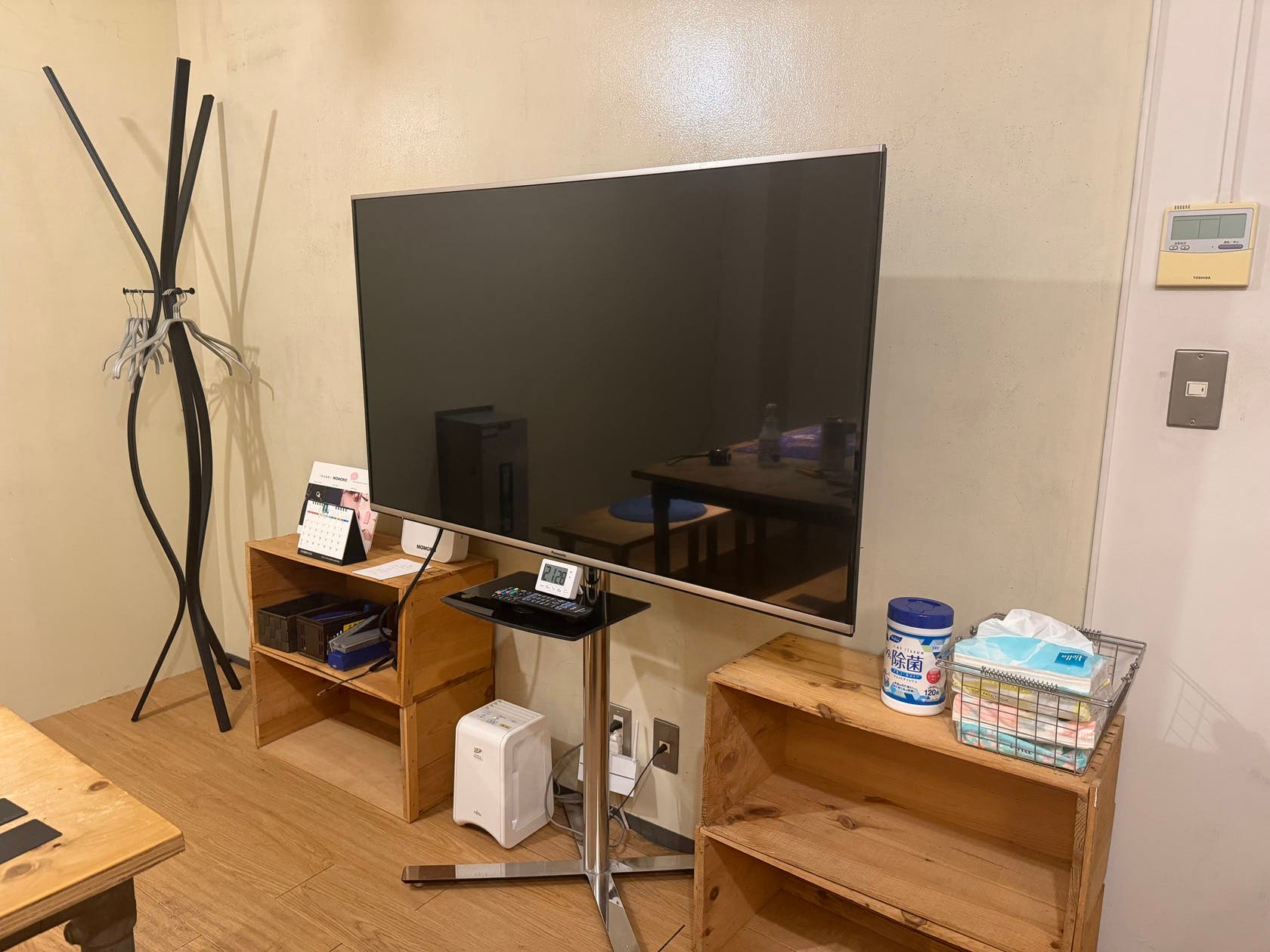 秋葉原駅 電気街口から徒歩5分・壁面全面ホワイトボード完備の完全個室｜カードゲーム対戦・ビジネス利用・24時間OKの写真3