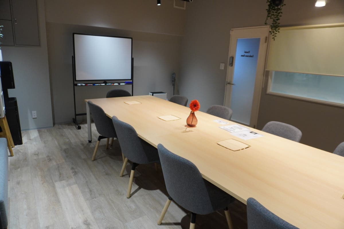 【リニューアル　港区・赤坂の会議室Room1】溜池山王駅徒歩３分！カフェスタイル会議室-ペチャクチャレンタルスペースの写真4