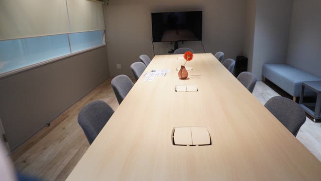 【リニューアル 港区・赤坂の会議室Room1】溜池山王駅徒歩3分!カフェスタイル会議室-ペチャクチャレンタルスペースの写真2