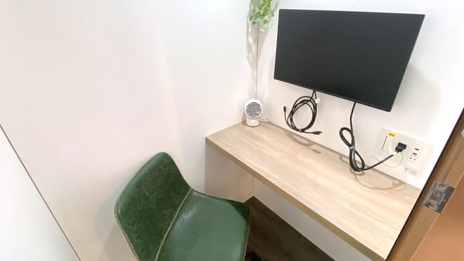 <SpemaBOX_本厚木駅No.1>1人用個室🚪光回線Wi-Fi📶電源🔌モニター🖥️テレワーク/オンライン会議の写真1