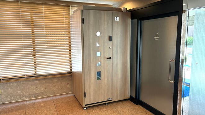 <SpemaBOX_本厚木駅No.1>1人用個室🚪光回線Wi-Fi📶電源🔌モニター🖥️テレワーク/オンライン会議の写真4