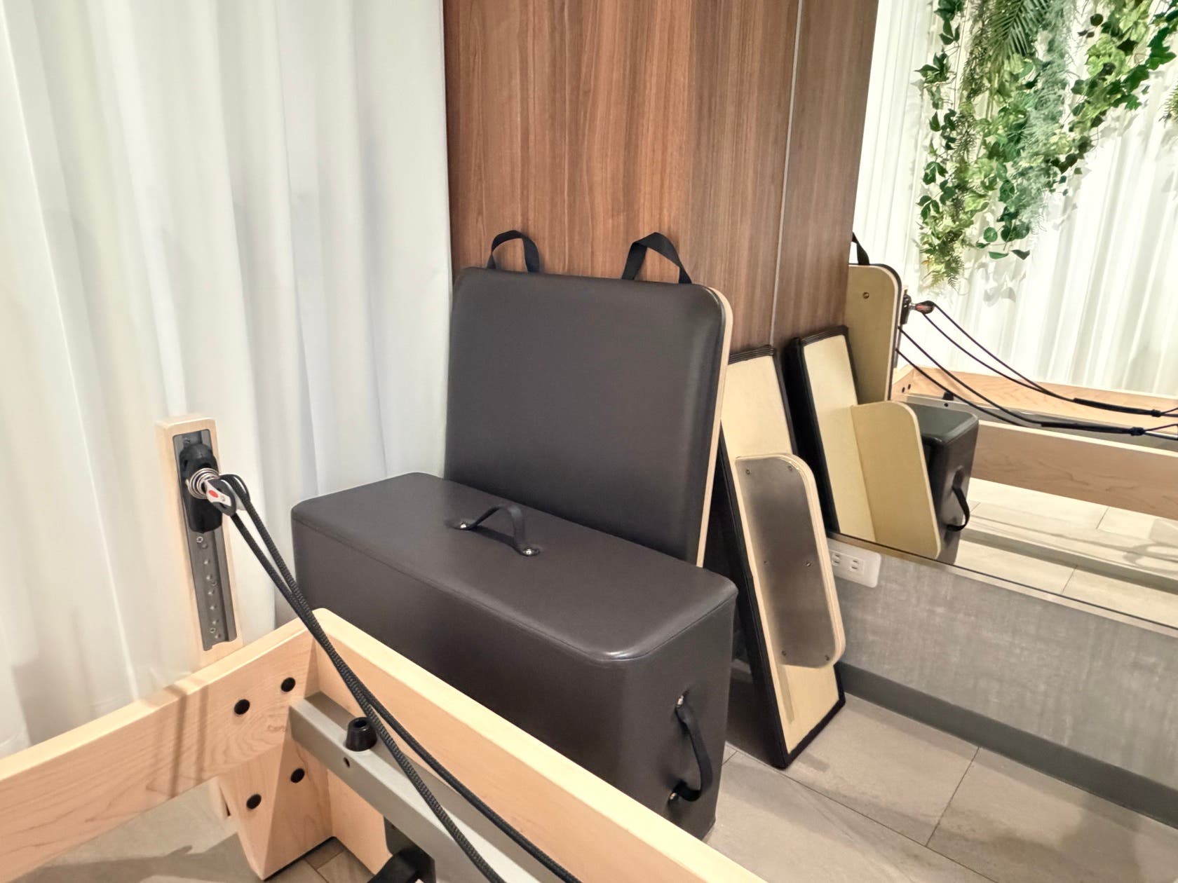 【新小岩駅2分×マシンピラティス】リフォーマー2台完備｜女性専用｜2名同時利用OK｜清潔感ある半個室空間の写真9