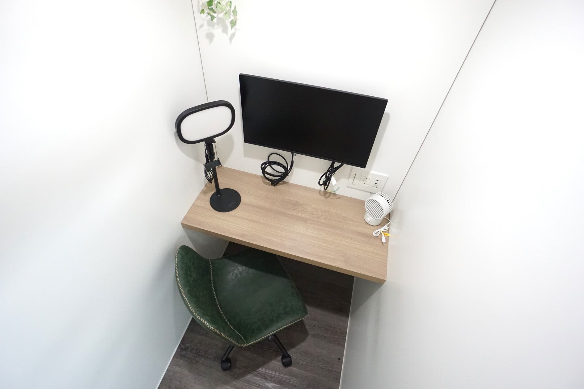 ＜PaO Work 東陽町No.2＞1人用個室🚪Wi-Fi📶電源🔌モニター🖥️テレワーク/オンライン会議/面接の写真1