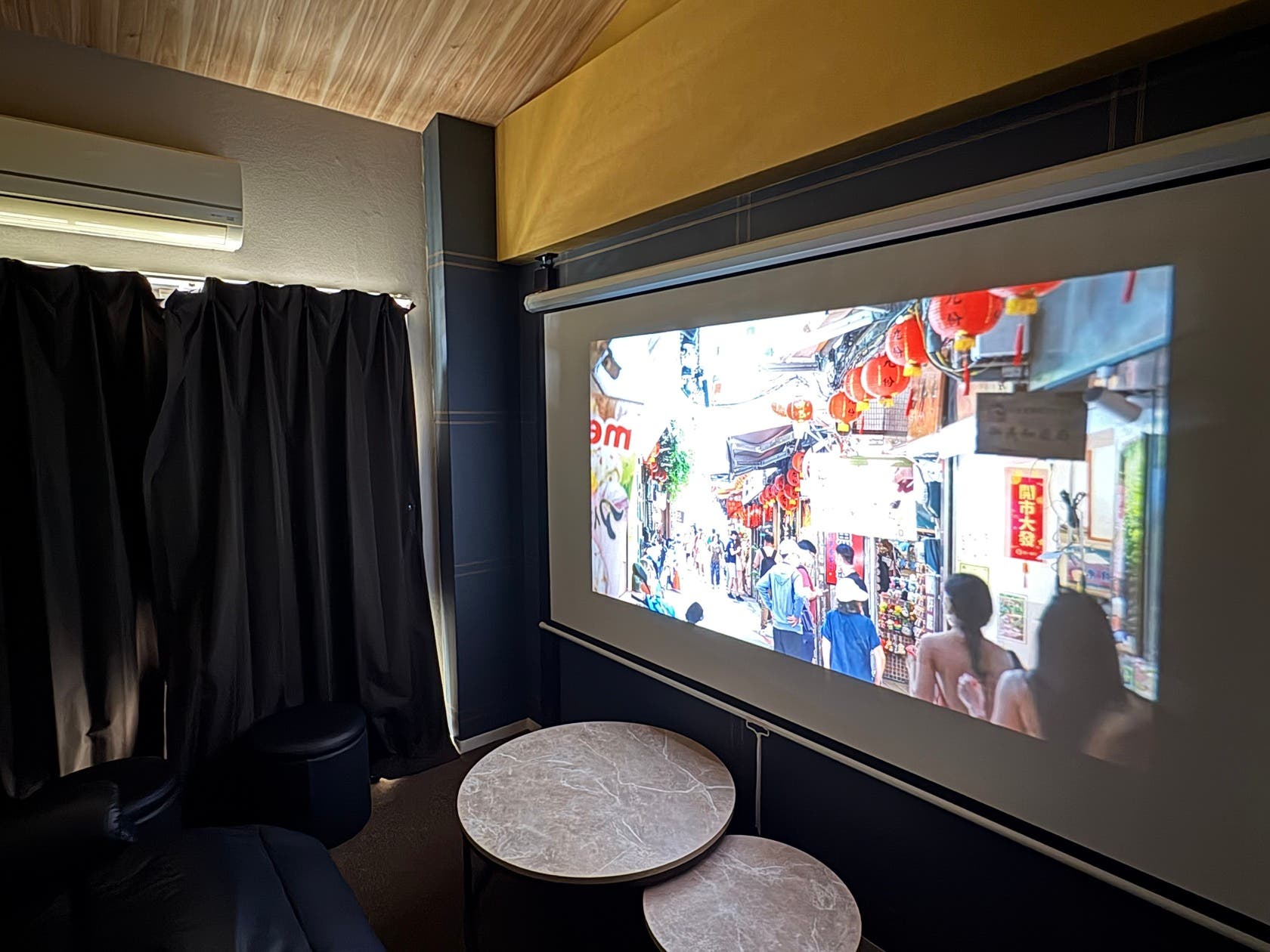 🎬王子公園駅10秒｜完全貸切の隠れ家シアター｜2〜3人でゆったり🎬映画デート🍿推し活📺の写真3