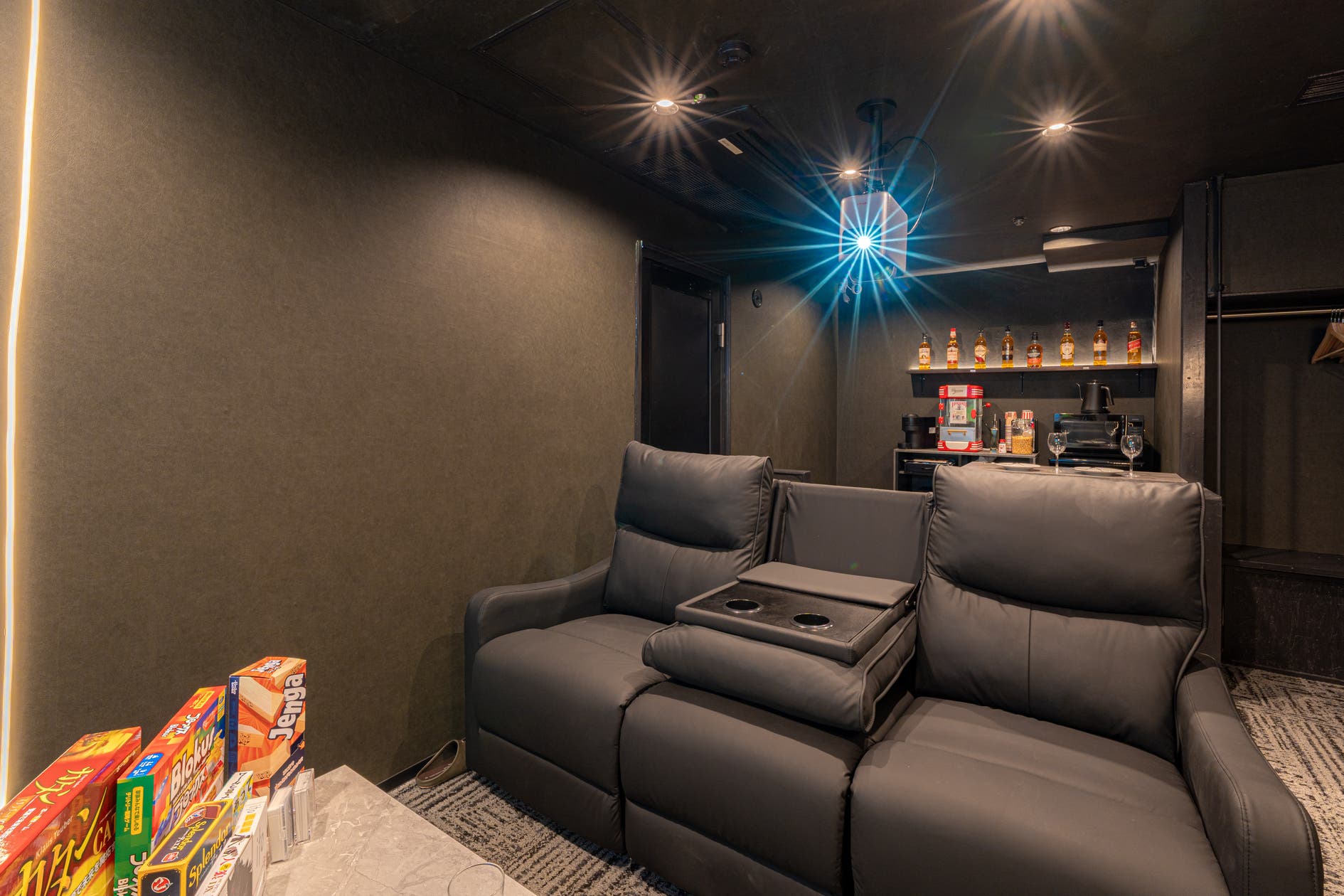 スペモシネマ🎬️すすきの駅5分🍷ゴミ無料👌🏻プロジェクター🎥映画🍿ゲーム🎮722_SpemoCINEMA札幌2ndの写真7