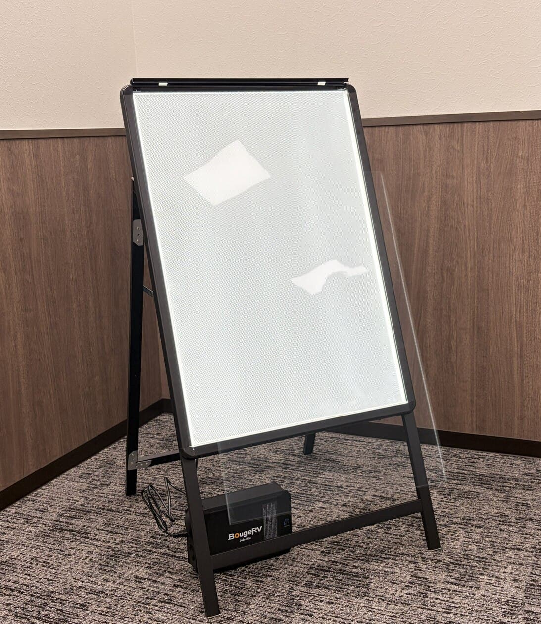 大阪・梅田5分以内！！高性能プロジェクター＆控室完備。会議からイベントまで、多目的なシーンに最適な「レンタルスペース＆大会議室」の写真13
