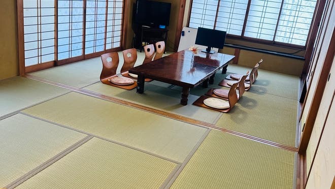 広々な和室! 猫とも触れ合える!の写真4