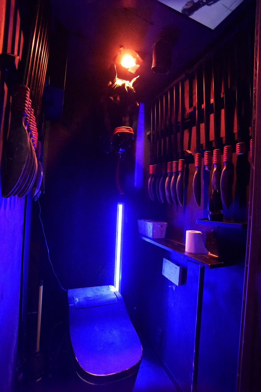 キュートでエキセントリックなDJ BAR「DECABAR超」の写真6