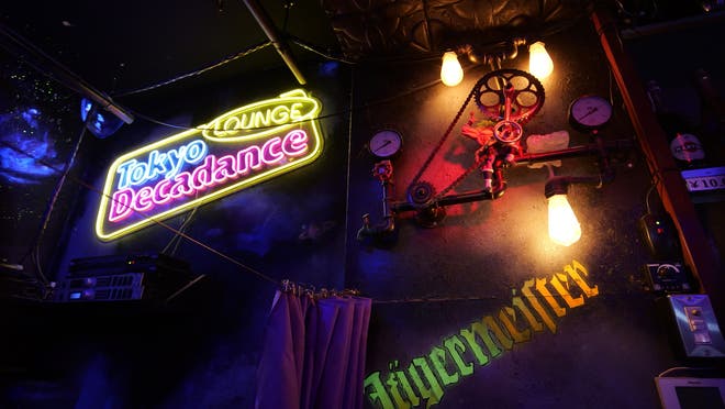 キュートでエキセントリックなDJ BAR「DECABAR超」の写真10